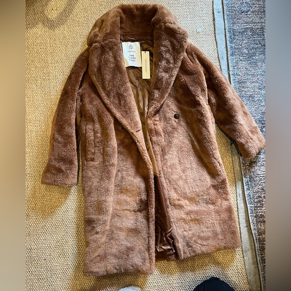 Aritzia | Jackets & Coats | Nwt Aritzia Brown Teddy Coat | Poshmark